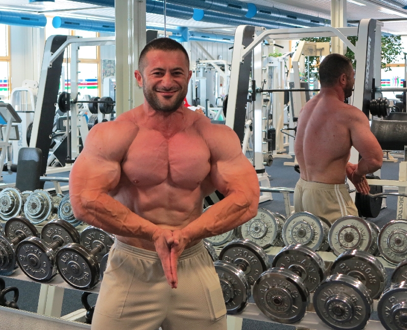 Ahmed Fawzy 6 Wochen vor den Arnold's Classics in Madrid! | Athena