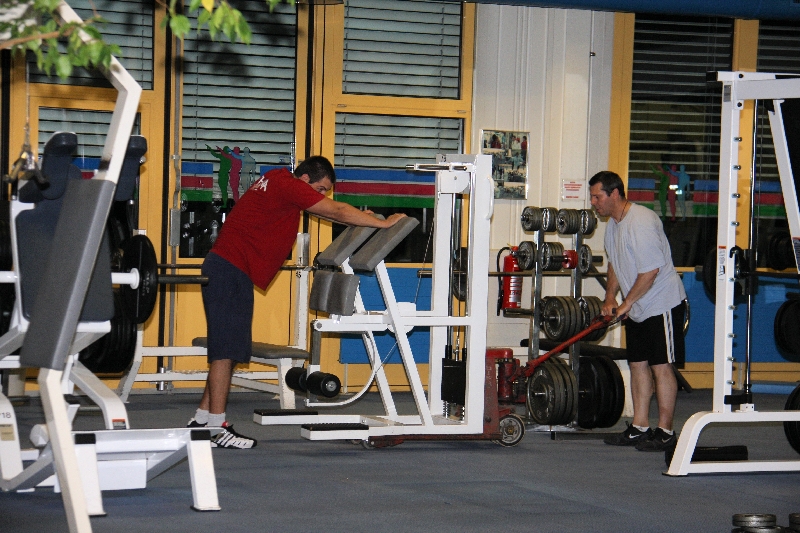 Schönheitskur für ATHENA FITNESSPARK Solothurn - Teppich wird erneuert ...