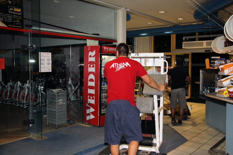 Schönheitskur für ATHENA FITNESSPARK Solothurn - Teppich wird erneuert ...