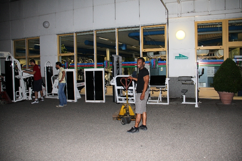 Schönheitskur für ATHENA FITNESSPARK Solothurn - Teppich wird erneuert ...