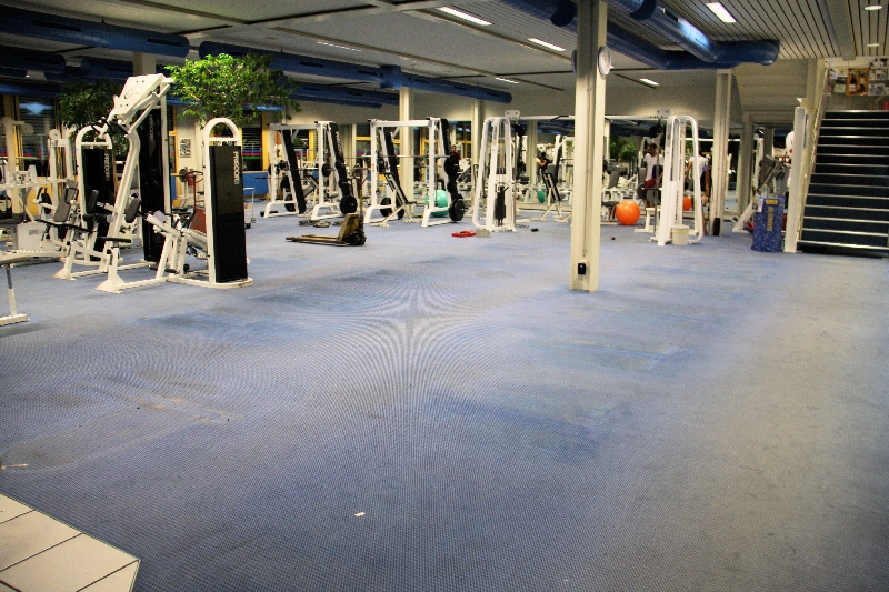 Schönheitskur für ATHENA FITNESSPARK Solothurn - Teppich wird erneuert ...