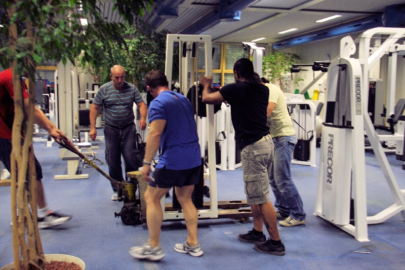 Schönheitskur für ATHENA FITNESSPARK Solothurn - Teppich wird erneuert ...