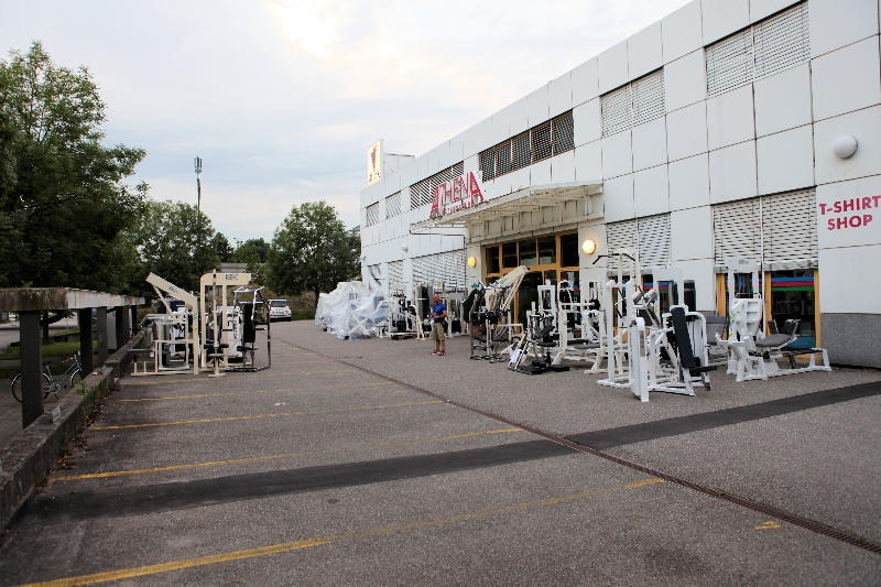 Schönheitskur für ATHENA FITNESSPARK Solothurn - Teppich wird erneuert ...