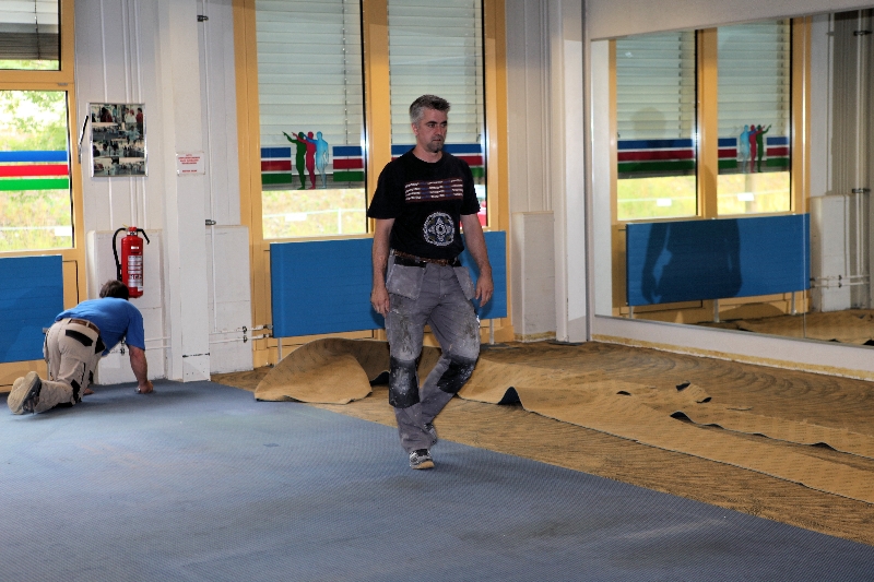 Schönheitskur für ATHENA FITNESSPARK Solothurn - Teppich wird erneuert ...